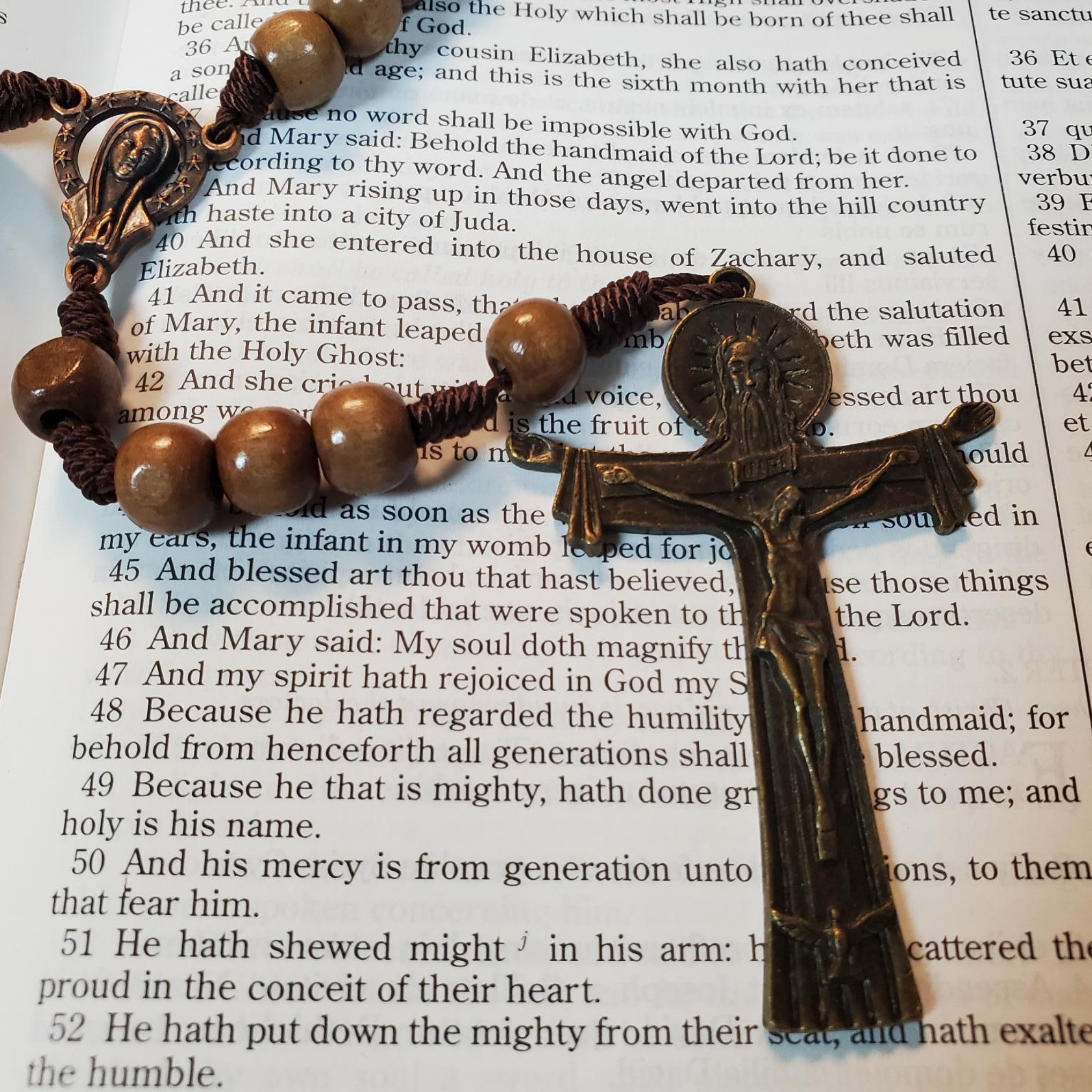Wooden Holy Trinity Rosary - The Founders Tradin Post